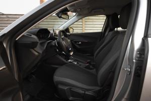 Grey Peugeot 2008 2021 in Riga, with an engine capacity of 1.20 L and mileage of 172 thousand km for 15750 €, photo 14 on AUTOMOTO.COM.LV