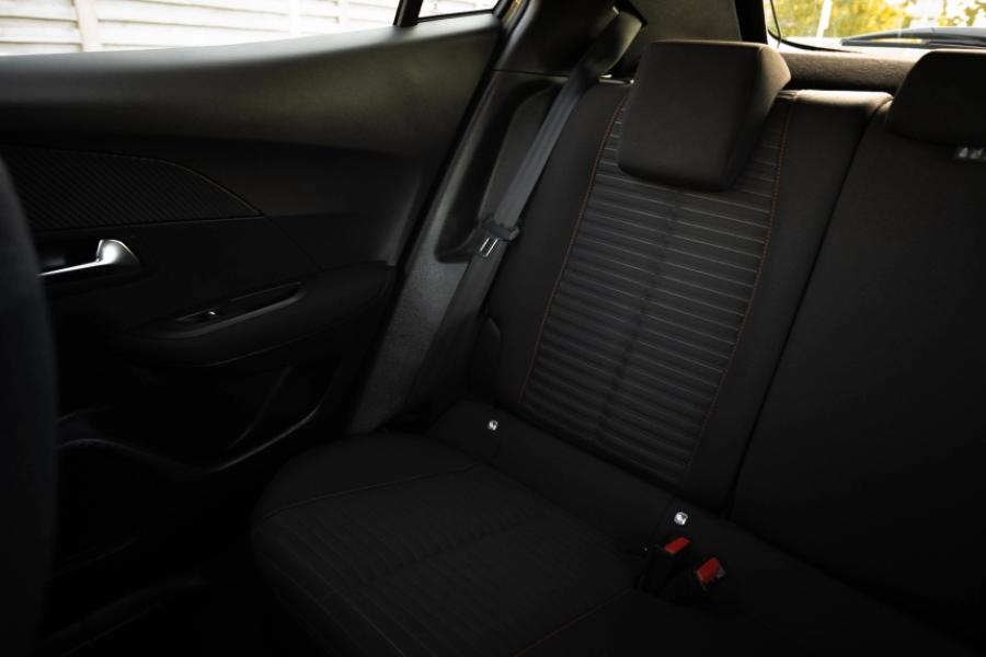 Grey Peugeot 2008 2021 in Riga, with an engine capacity of 1.20 L and mileage of 172 thousand km for 15750 €, photo 19 on AUTOMOTO.COM.LV