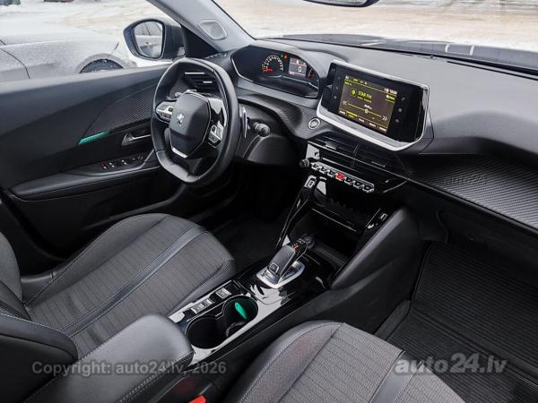 Grey Peugeot 2008 2022 in Tartu, with an engine capacity of 1.20 L and mileage of 85 thousand km for 14990 €, photo 11 on AUTOMOTO.COM.LV