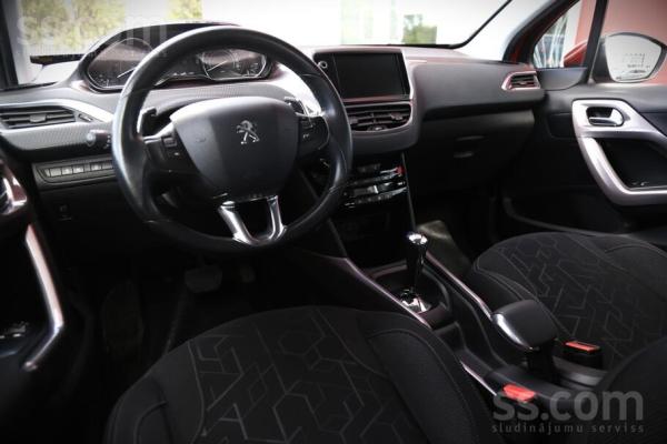 Orange Peugeot 2008 2014 in Riga, with an engine capacity of 1.60 L and mileage of 190 thousand km for 4995 €, photo 8 on AUTOMOTO.COM.LV