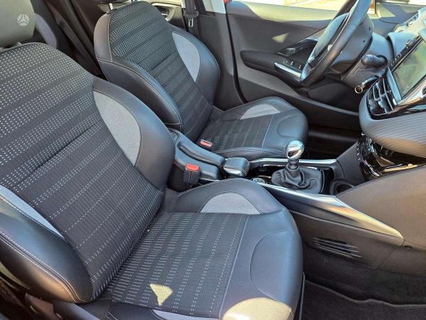 Orange Peugeot 2008 2015 in Marijampole, with an engine capacity of 1.56 L and mileage of 239 thousand km for 5990 €, photo 5 on AUTOMOTO.COM.LV