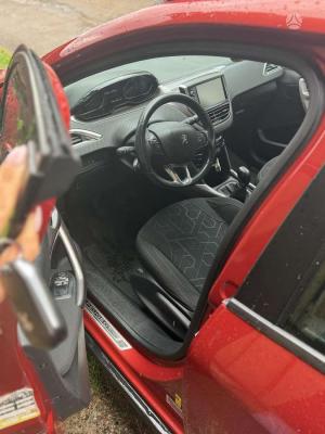 Orange Peugeot 2008 2015 in Kaunas, with an engine capacity of 1.40 L and mileage of 156 thousand km for 5500 €, photo 8 on AUTOMOTO.COM.LV