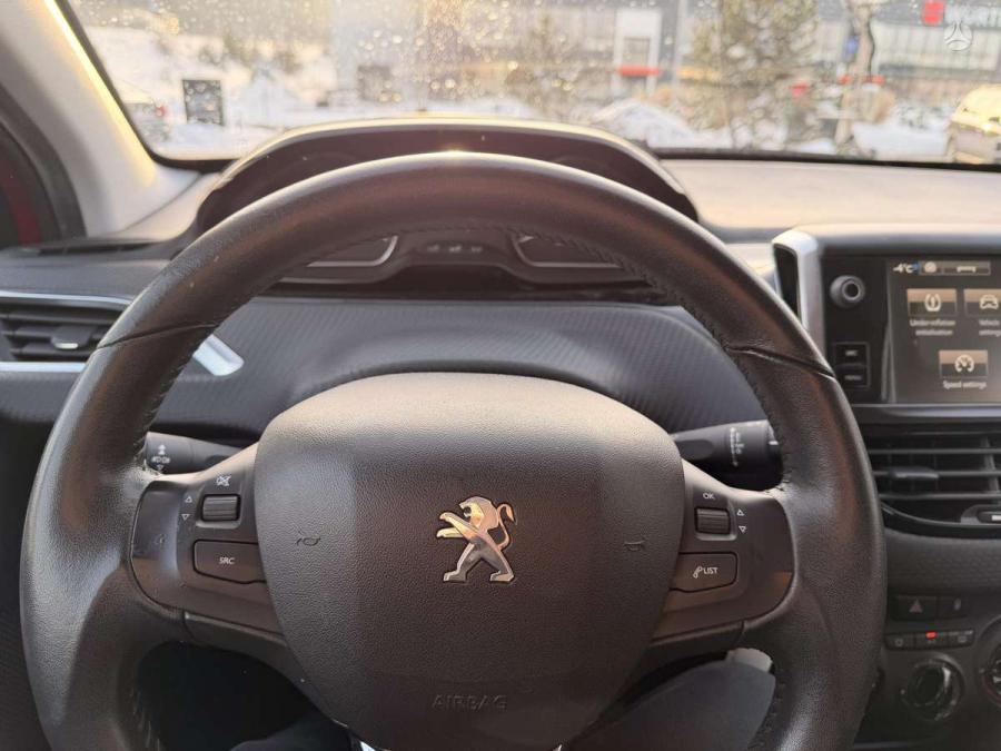 Oranžs Peugeot 2008 2016 Viļņa, ar dzinēja tilpumu 1.20 L un nobraukumu 133 tūkst. km par 6950 €, foto 33 vietnē AUTOMOTO.COM.LV