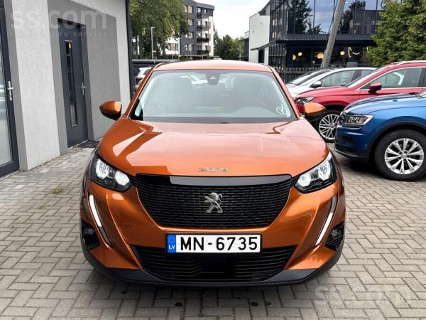 Orange Peugeot 2008 2020 in Riga, with an engine capacity of 1.20 L and mileage of 72 thousand km for 12900 €, photo 6 on AUTOMOTO.COM.LV