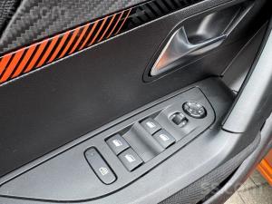 Oranžs Peugeot 2008 2020 Rīga, ar dzinēja tilpumu 1.20 L un nobraukumu 72 tūkst. km par 12900 €, foto 18 vietnē AUTOMOTO.COM.LV