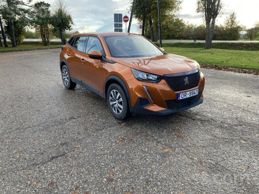 Orange Peugeot 2008 2020 in Saldus, with an engine capacity of 1.20 L and mileage of 82 thousand km for 12500 €, photo 3 on AUTOMOTO.COM.LV