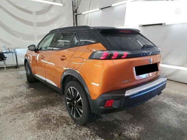 Orange Peugeot 2008 2021 in Vilnius, with an engine capacity of 1.50 L and mileage of 142 thousand km for 15113 €, photo 4 on AUTOMOTO.COM.LV