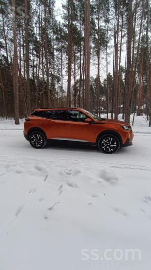 Orange Peugeot 2008 2021 in Riga, with an engine capacity of 1.50 L and mileage of 49 thousand km for 14200 €, photo 3 on AUTOMOTO.COM.LV