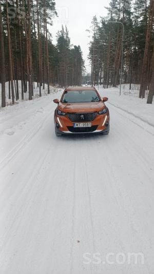 Orange Peugeot 2008 2021 in Riga, with an engine capacity of 1.50 L and mileage of 49 thousand km for 14200 €, photo 5 on AUTOMOTO.COM.LV