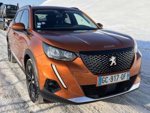 Orange Peugeot 2008 2021 in Vilnius, with an engine capacity of 1.20 L and mileage of 81 thousand km for 11253 €, photo 2 on AUTOMOTO.COM.LV