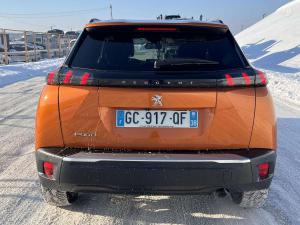 Orange Peugeot 2008 2021 in Vilnius, with an engine capacity of 1.20 L and mileage of 81 thousand km for 11253 €, photo 5 on AUTOMOTO.COM.LV