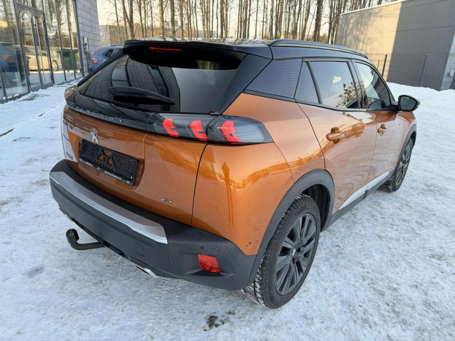 Orange Peugeot 2008 2021 in Kaunas, with an engine capacity of 1.20 L and mileage of 185 thousand km for 11900 €, photo 4 on AUTOMOTO.COM.LV