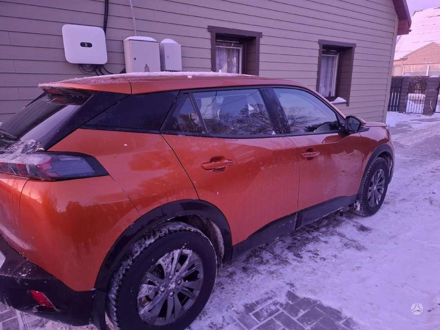 Oranžs Peugeot 2008 2021 Šauļi, ar dzinēja tilpumu 1.20 L un nobraukumu 45 tūkst. km par 15450 €, foto 8 vietnē AUTOMOTO.COM.LV