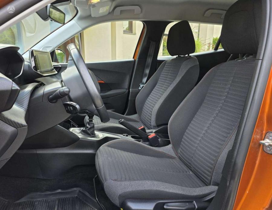 Orange Peugeot 2008 2021 in Utena, with an engine capacity of 1.20 L and mileage of 39 thousand km for 12900 €, photo 7 on AUTOMOTO.COM.LV