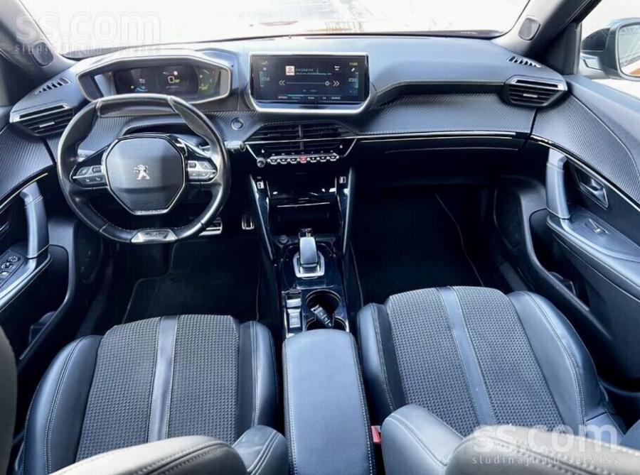 Oranžs Peugeot 2008 2021 Jelgava, ar dzinēja tilpumu 1.20 L un nobraukumu 137 tūkst. km par 14000 €, foto 7 vietnē AUTOMOTO.COM.LV