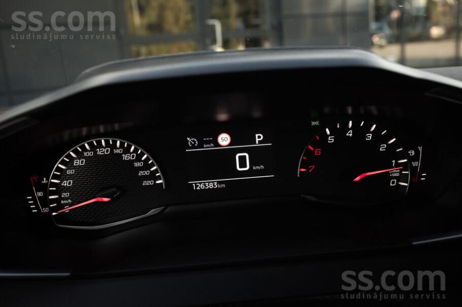 Orange Peugeot 2008 2021 in Jelgava, with an engine capacity of 1.50 L and mileage of 126 thousand km for 14950 €, photo 23 on AUTOMOTO.COM.LV