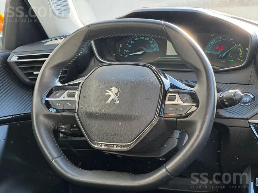 Orange Peugeot 2008 2021 in Riga, with an engine capacity of 1.20 L and mileage of 44 thousand km for 14999 €, photo 19 on AUTOMOTO.COM.LV