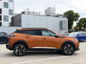 Orange Peugeot 2008 2021 in Vilnius, with an engine capacity of 1.20 L and mileage of 126 thousand km for 11979 €, photo 4 on AUTOMOTO.COM.LV