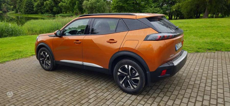 Orange Peugeot 2008 2021 in Vilnius, with an engine capacity of 1.50 L and mileage of 63 thousand km for 15555 €, photo 1 on AUTOMOTO.COM.LV