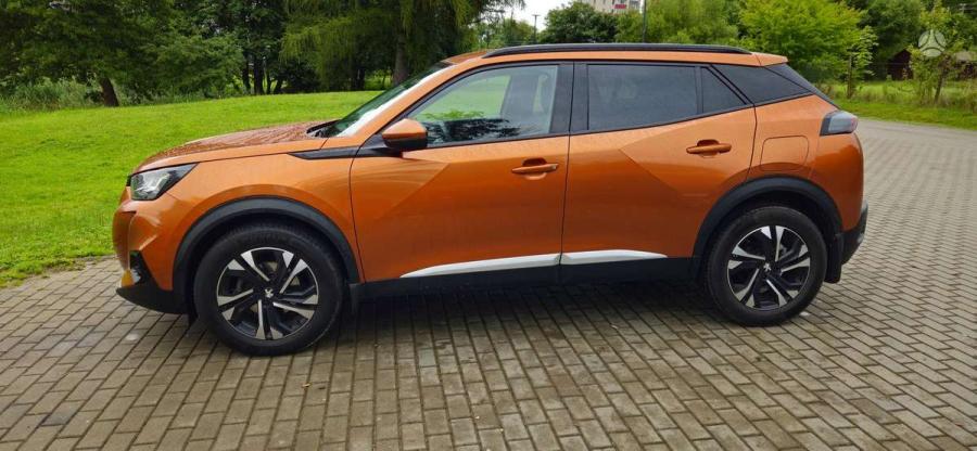 Orange Peugeot 2008 2021 in Vilnius, with an engine capacity of 1.50 L and mileage of 63 thousand km for 15555 €, photo 3 on AUTOMOTO.COM.LV