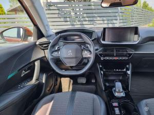 Orange Peugeot 2008 2021 in Alytus, with an engine capacity of 1.20 L and mileage of 59 thousand km for 9900 €, photo 10 on AUTOMOTO.COM.LV