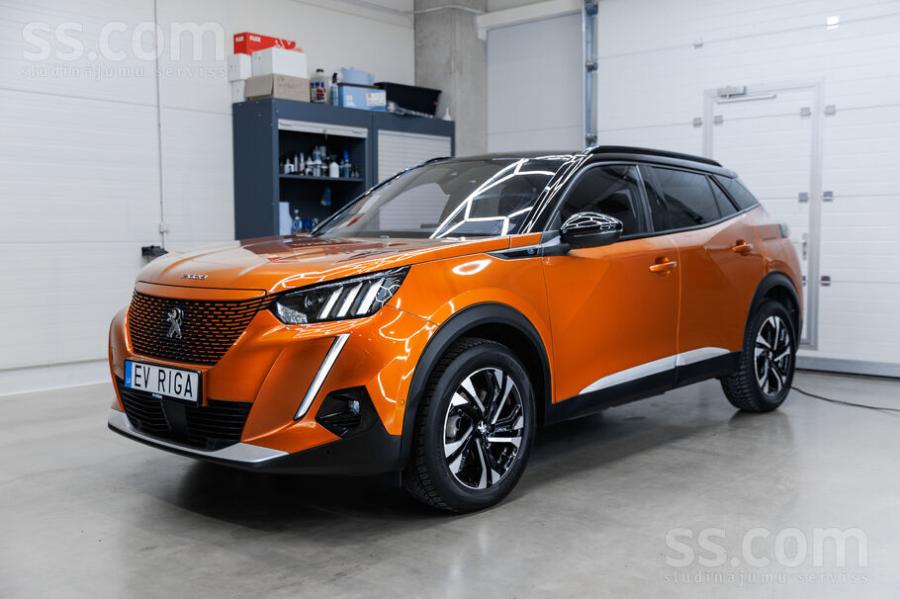 Orange Peugeot 2008 2021 in Riga, with an engine capacity of 0.00 L and mileage of 89 thousand km for 19790 €, photo 4 on AUTOMOTO.COM.LV