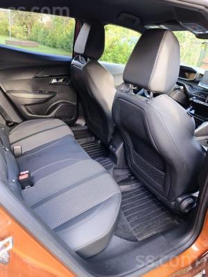 Oranžs Peugeot 2008 2021 Rīga, ar dzinēja tilpumu 1.60 L un nobraukumu 79 tūkst. km par 15500 €, foto 5 vietnē AUTOMOTO.COM.LV