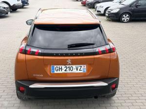 Orange Peugeot 2008 2022 in Marijampole, with an engine capacity of 1.20 L and mileage of 63 thousand km for 13552 €, photo 13 on AUTOMOTO.COM.LV