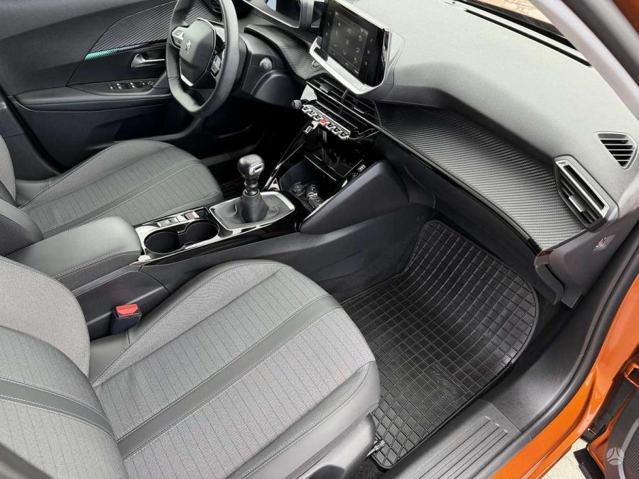 Orange Peugeot 2008 2022 in Marijampole, with an engine capacity of 1.20 L and mileage of 63 thousand km for 13552 €, photo 24 on AUTOMOTO.COM.LV