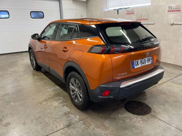 Orange Peugeot 2008 2022 in Marijampole, with an engine capacity of 1.20 L and mileage of 85 thousand km for 11253 €, photo 4 on AUTOMOTO.COM.LV