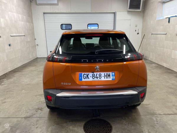 Orange Peugeot 2008 2022 in Marijampole, with an engine capacity of 1.20 L and mileage of 85 thousand km for 11253 €, photo 5 on AUTOMOTO.COM.LV
