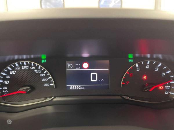 Orange Peugeot 2008 2022 in Marijampole, with an engine capacity of 1.20 L and mileage of 85 thousand km for 11253 €, photo 10 on AUTOMOTO.COM.LV