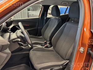 Orange Peugeot 2008 2022 in Riga, with an engine capacity of 1.20 L and mileage of 43 thousand km for 14300 €, photo 10 on AUTOMOTO.COM.LV