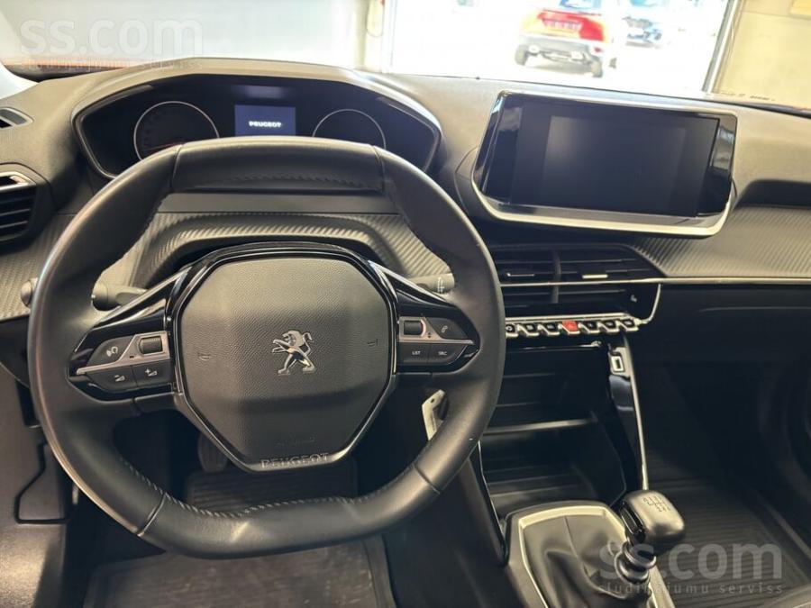 Orange Peugeot 2008 2022 in Riga, with an engine capacity of 1.20 L and mileage of 43 thousand km for 14300 €, photo 12 on AUTOMOTO.COM.LV