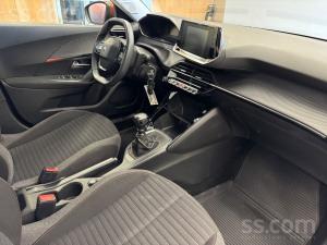 Orange Peugeot 2008 2022 in Riga, with an engine capacity of 1.20 L and mileage of 43 thousand km for 14300 €, photo 16 on AUTOMOTO.COM.LV