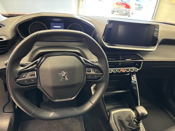 Oranžs Peugeot 2008 2022 Rīga, ar dzinēja tilpumu 1.20 L un nobraukumu 43 tūkst. km par 14300 €, foto 10 vietnē AUTOMOTO.COM.LV
