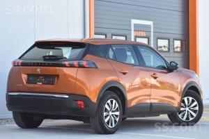 Orange Peugeot 2008 2022 in Riga, with an engine capacity of 1.20 L and mileage of 31 thousand km for 19990 €, photo 7 on AUTOMOTO.COM.LV