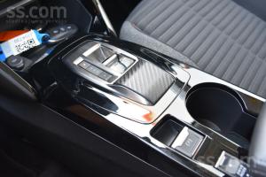 Orange Peugeot 2008 2022 in Riga, with an engine capacity of 1.20 L and mileage of 31 thousand km for 19990 €, photo 20 on AUTOMOTO.COM.LV