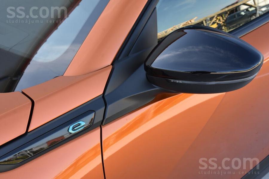 Orange Peugeot 2008 2022 in Riga, with an engine capacity of 1.20 L and mileage of 31 thousand km for 19990 €, photo 26 on AUTOMOTO.COM.LV