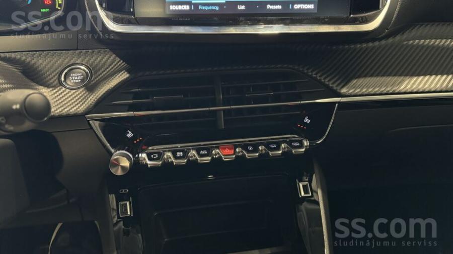Oranžs Peugeot 2008 2022 Rīga, ar dzinēja tilpumu 1.50 L un nobraukumu 78 tūkst. km par 18990 €, foto 20 vietnē AUTOMOTO.COM.LV
