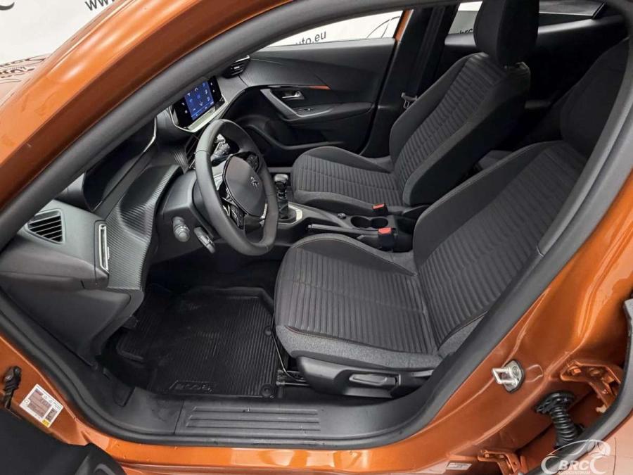 Orange Peugeot 2008 2023 in Vilnius, with an engine capacity of 1.20 L and mileage of 23 thousand km for 16500 €, photo 21 on AUTOMOTO.COM.LV