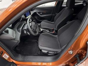 Orange Peugeot 2008 2023 in Vilnius, with an engine capacity of 1.20 L and mileage of 23 thousand km for 15900 €, photo 21 on AUTOMOTO.COM.LV
