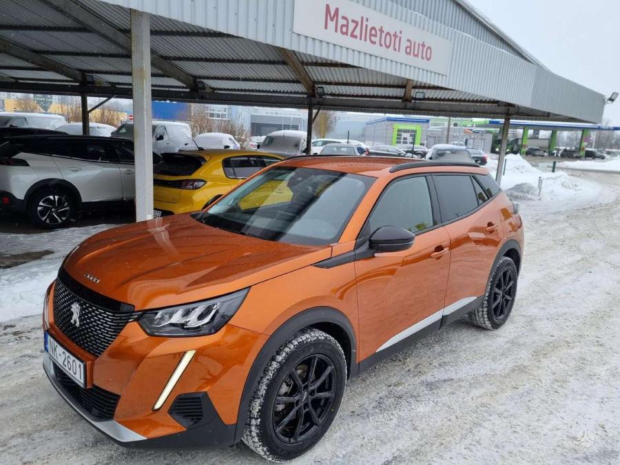 Orange Peugeot 2008 2023 in Riga, with an engine capacity of 1.50 L and mileage of 18 thousand km for 18300 €, photo 1 on AUTOMOTO.COM.LV