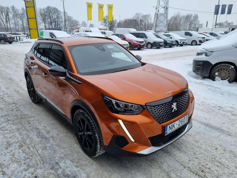 Orange Peugeot 2008 2023 in Riga, with an engine capacity of 1.50 L and mileage of 18 thousand km for 18300 €, photo 3 on AUTOMOTO.COM.LV