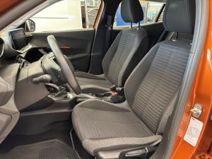 Oranžs Peugeot 2008 2023 Rīga, ar dzinēja tilpumu 1.20 L un nobraukumu 40 tūkst. km par 1570000 €, foto 9 vietnē AUTOMOTO.COM.LV