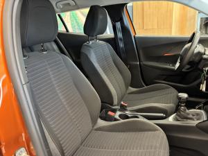 Oranžs Peugeot 2008 2023 Rīga, ar dzinēja tilpumu 1.20 L un nobraukumu 40 tūkst. km par 1570000 €, foto 18 vietnē AUTOMOTO.COM.LV