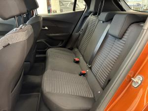 Oranžs Peugeot 2008 2023 Rīga, ar dzinēja tilpumu 1.20 L un nobraukumu 40 tūkst. km par 1570000 €, foto 20 vietnē AUTOMOTO.COM.LV