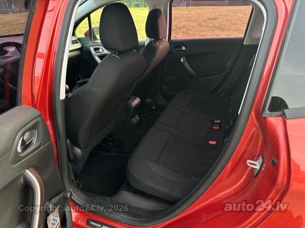 Oranžs Peugeot 2008 2014 Tallina, ar dzinēja tilpumu 1.20 L un nobraukumu 232 tūkst. km par 1999 €, foto 10 vietnē AUTOMOTO.COM.LV