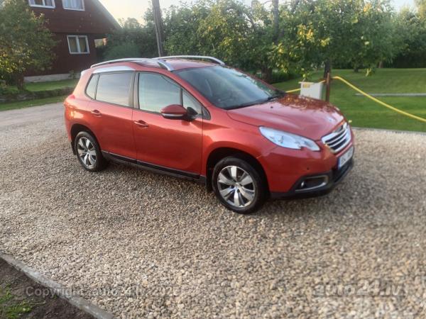 Orange Peugeot 2008 2014 in Viljandi, with an engine capacity of 1.20 L and mileage of 154 thousand km for 3450 €, photo 4 on AUTOMOTO.COM.LV