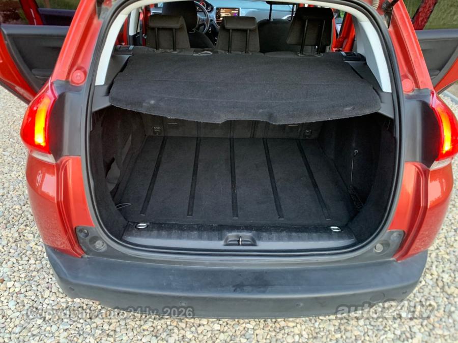 Oranžs Peugeot 2008 2014 Viljandi, ar dzinēja tilpumu 1.20 L un nobraukumu 154 tūkst. km par 3450 €, foto 8 vietnē AUTOMOTO.COM.LV